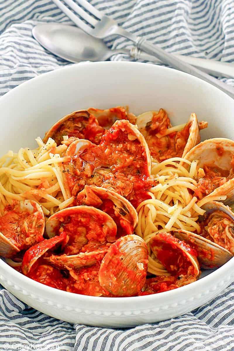 Easy Red Clam Sauce Recipe - CopyKat Recipes
