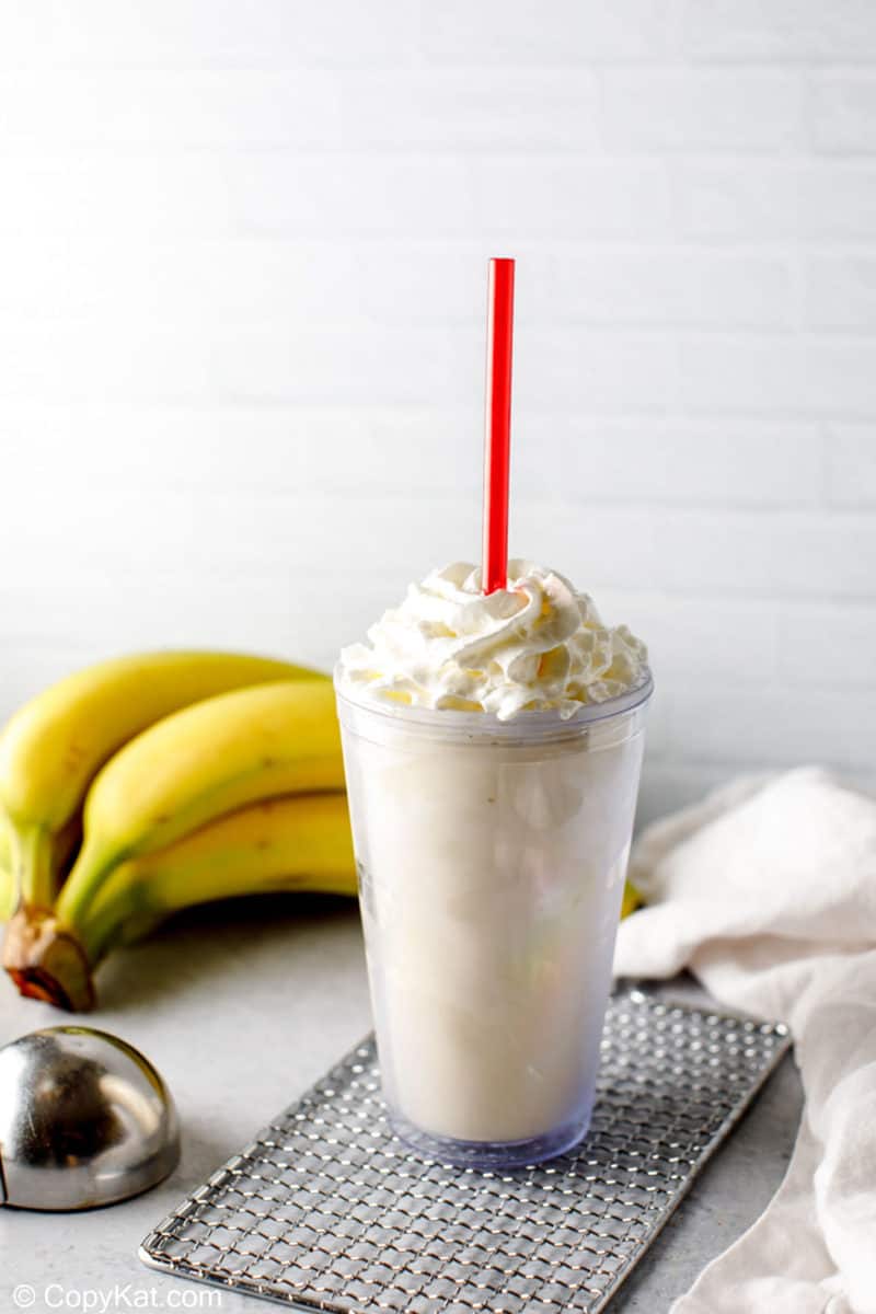 Fatburger Banana Milkshake (Copycat Recipe)