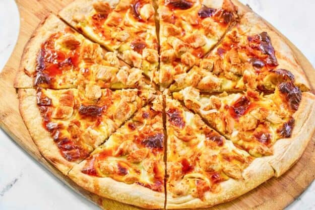 Easy Copycat Domino's Buffalo Chicken Pizza Recipe