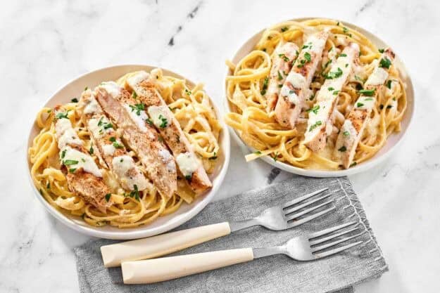 Olive Garden Chicken Alfredo | Easy Copycat Recipe